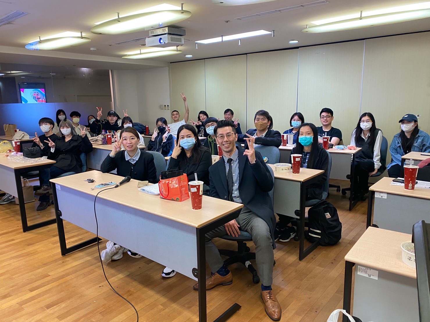 第21屆經濟、貿易與全球營運管理研討會 | 國際企業學系